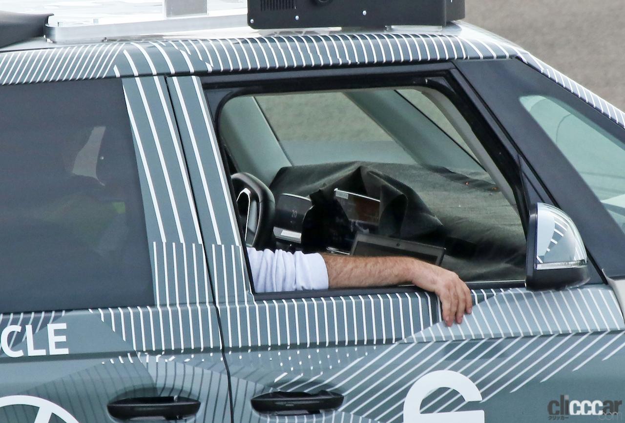 VW ID.Buzz 17 画像｜42年ぶり復活！令和のワーゲンバス、乗用車版を初スクープ＆車内も激写！ | clicccar.com