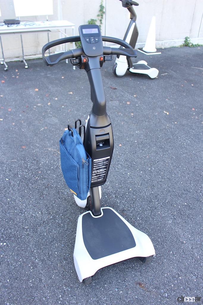 toyota_C+walk T_20211228_2 画像｜トヨタの歩行領域モビリティで立ち乗りの「C+walk T（シーウォークティー）」は誰でも容易に乗れる簡単操作が魅力 ...