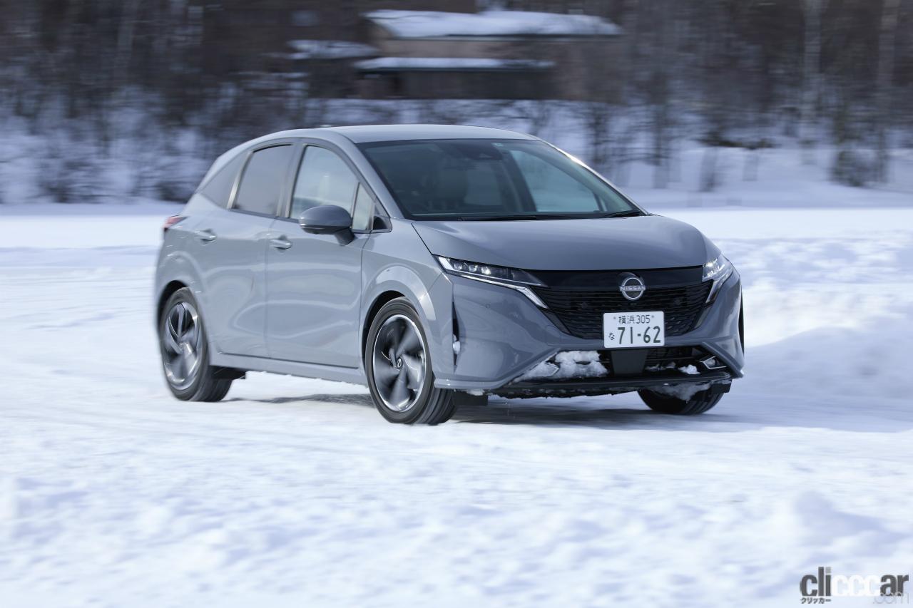clicccar_NOTE_0125 PM_104 画像｜日産・ノート4WDに氷上試乗してみたら、加速だけじゃなくブレーキも人間ワザより凄かった！ | clicccar.com