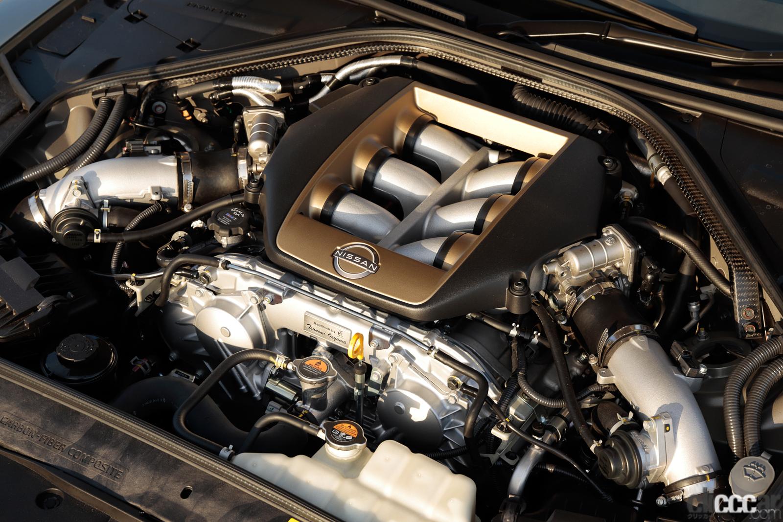 RIHO_GTR_43 画像｜「官能の塊」RIHO×日産GT-R【注目モデルでドライブデート!? Vol.115】 | clicccar.com