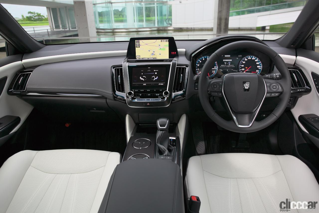 15th_crown_14 画像｜最後のFRで伝統的クラウン？旧型なりたての15代目クラウンはどんなクルマだった？ | clicccar.com