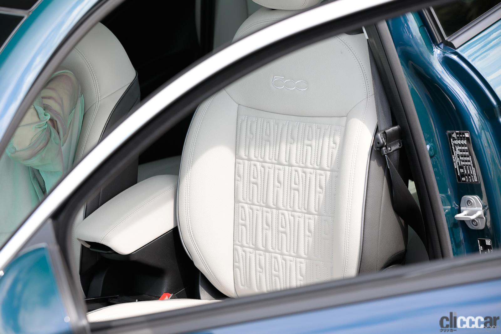 kosuge_500_11 画像｜「かわいい電気自動車！」菅沢こゆき×フィアット500e【注目モデルでドライブデート!? Vol.138】 | clicccar.com