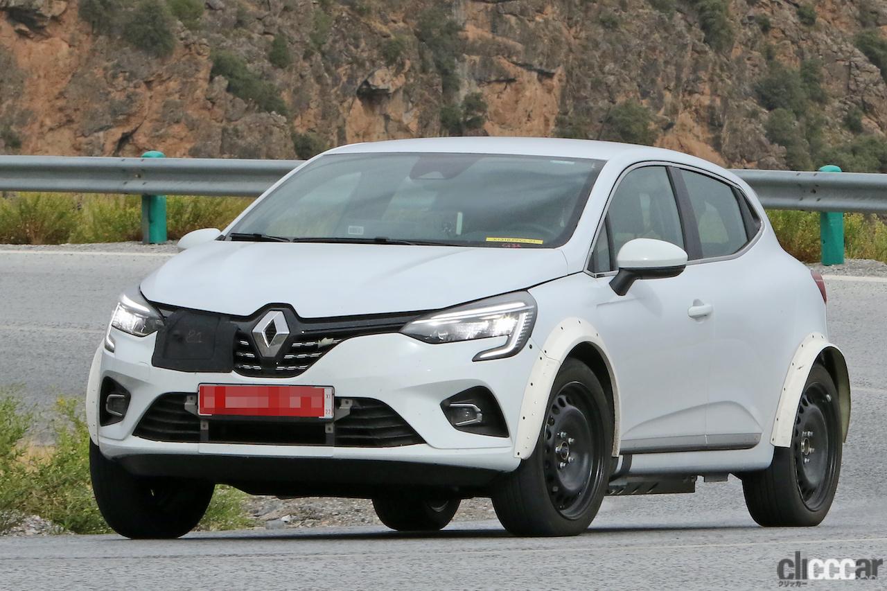 Renault 5 EV mule 5 画像｜名車ルノー「サンク」が復活する日。初期プロトタイプを初スクープ！ | clicccar.com