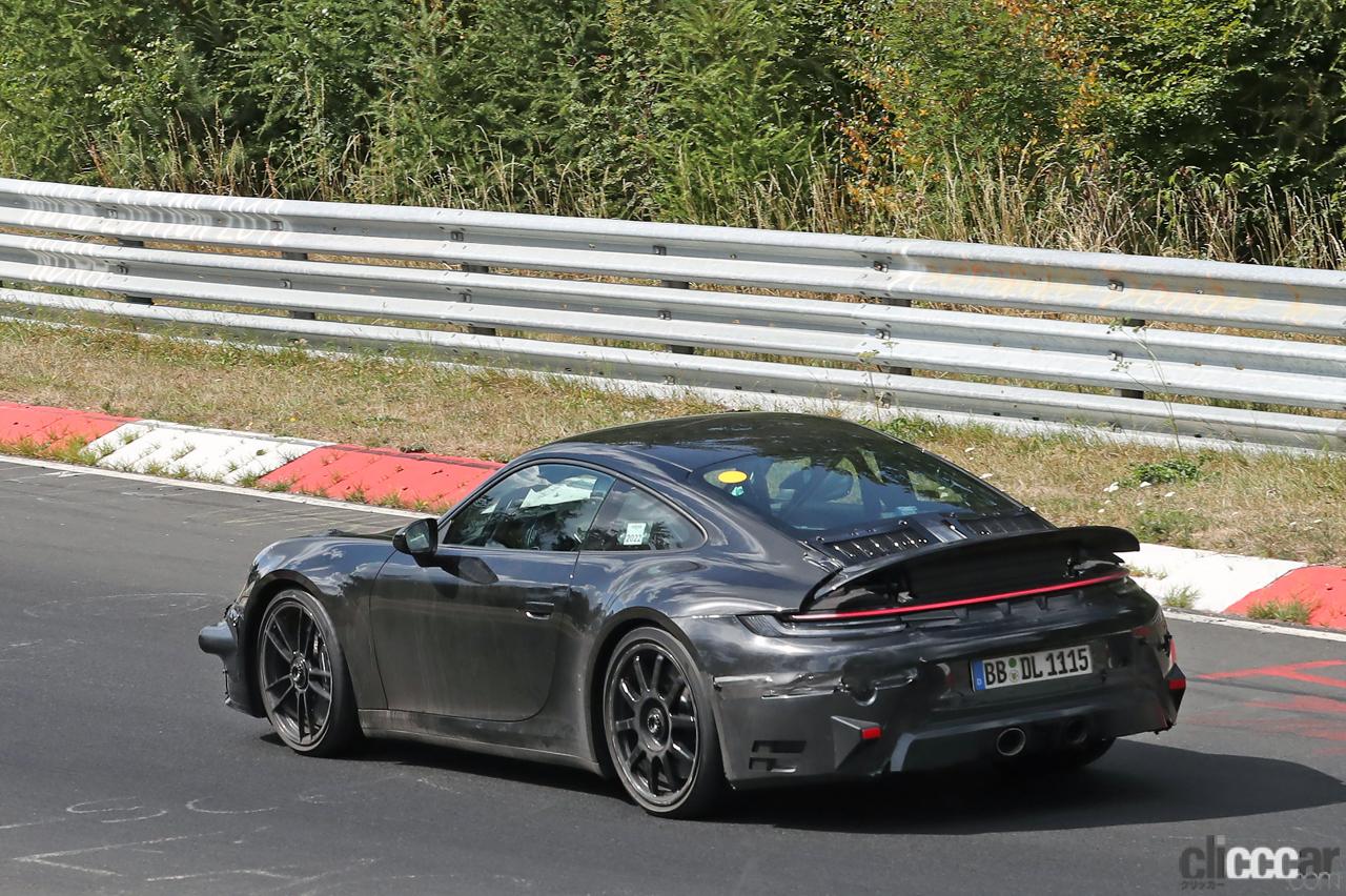 Porsche 992.2 GTS Hybrid 22 画像｜ポルシェは電動化でどうなる？「911GTSハイブリッド」を初スクープ | clicccar.com