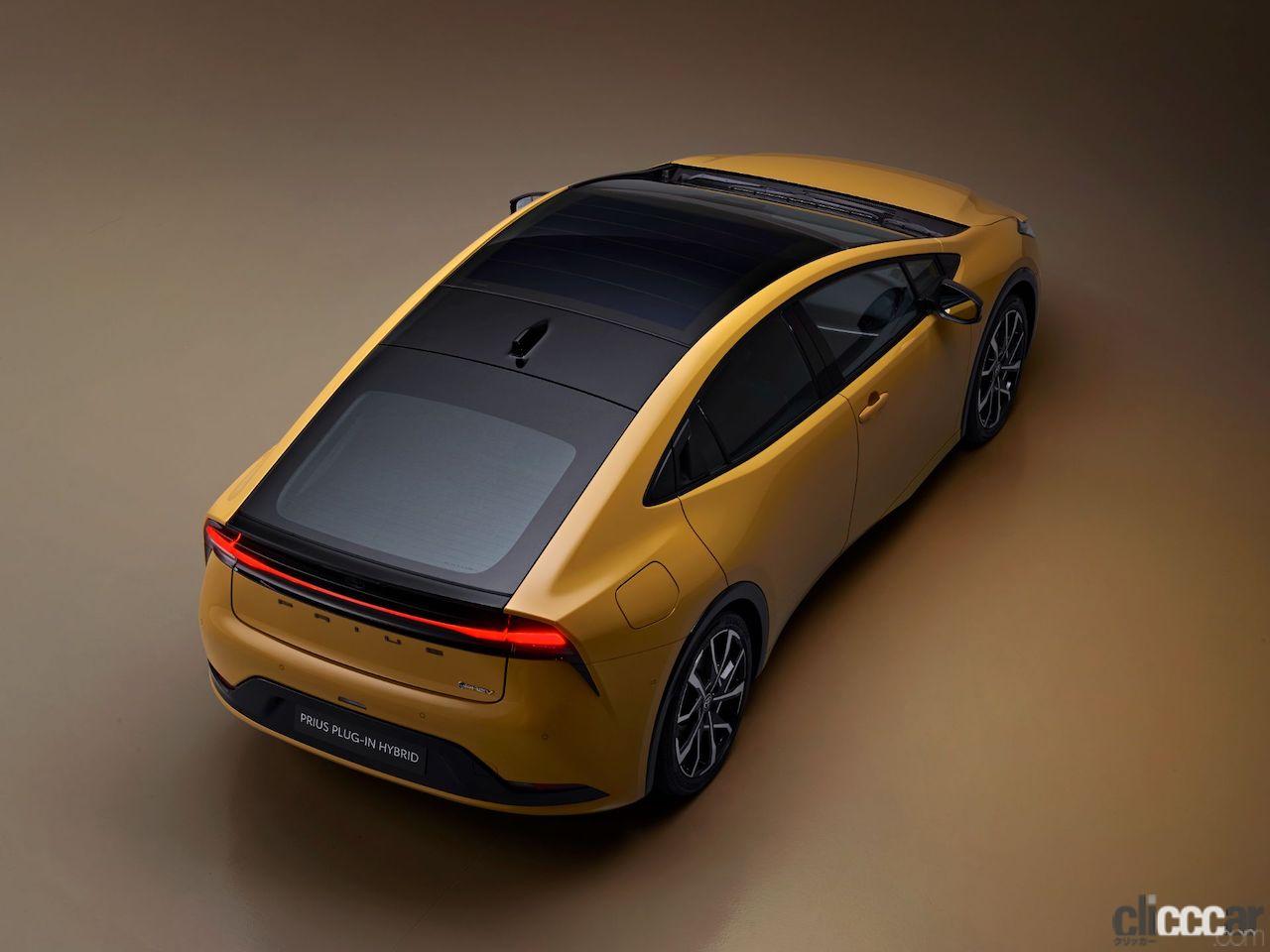 2023-Toyota-Prius-PHEV-Europe-3 画像｜トヨタ「GRプリウス」が来る!? 迫力インテーク＆3本出しマフラーは期待度が止まらない！ | clicccar.com