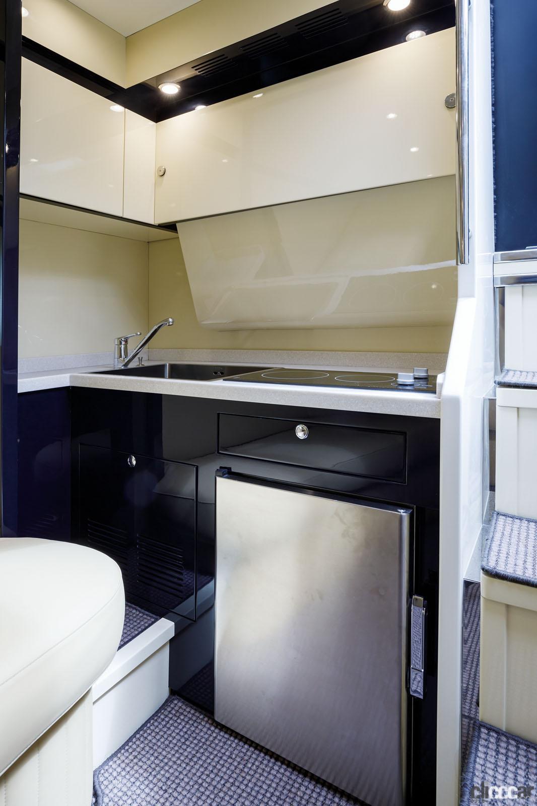 _M4_2186 画像｜波しぶきさえ美しい、「サルニコの造船所」が生んだイタリア製スポーツボート【SARNICO Spider 46 GTS ...