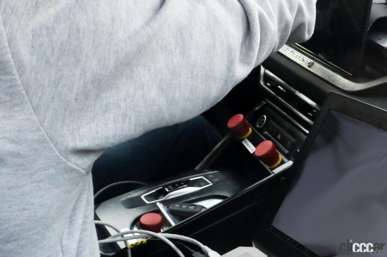 Audi Q5 6 画像｜アウディ「Q5」次期型vs現行型。徹底比較＆新設計コクピットを激写 | clicccar.com