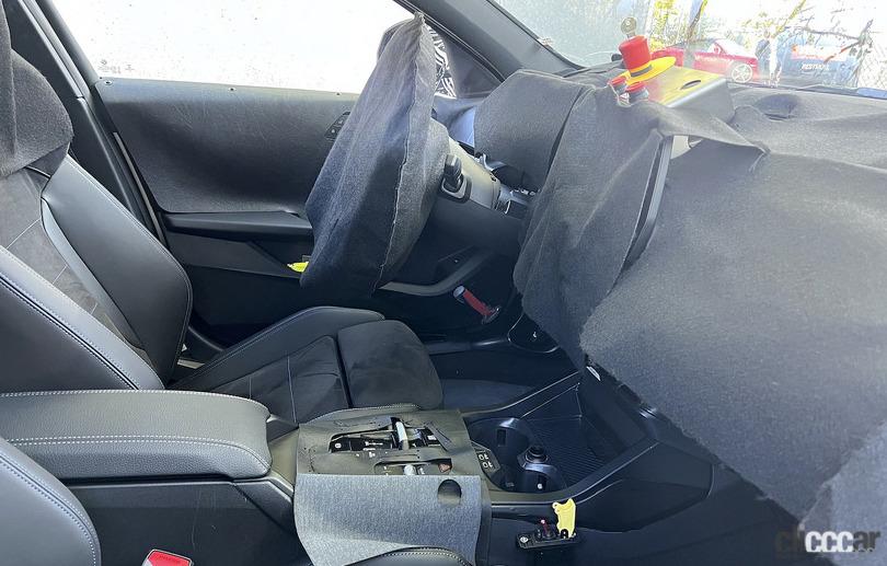 inside 画像｜BMW「M140i」が3年ぶりカムバック!?「1シリーズ」開発車両をスクープ | clicccar.com