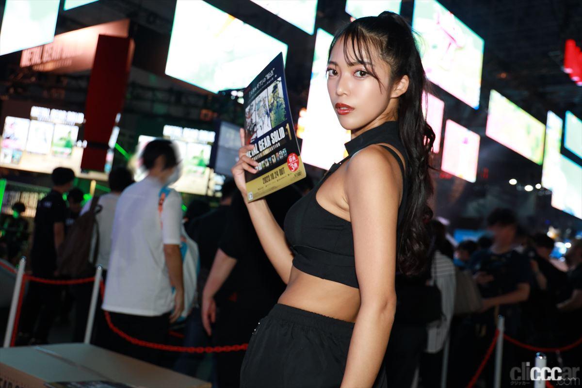tgs2023_043 画像｜KONAMIブースでは「松田蘭」さんや「宇佐美なお」さんなど、ゲームをイメージした衣装のRQが大活躍！【東京ゲームショウ2023】 | clicccar.com