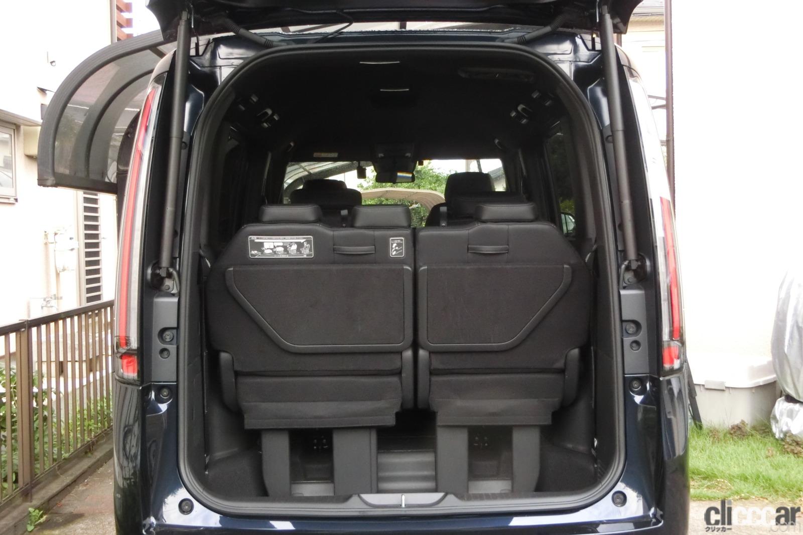 st12 ut 16 luggage room 画像｜ステップワゴン「スパーダ」のドリンクホルダーは全部で15か所！ 小物入れからラゲッジまで ...