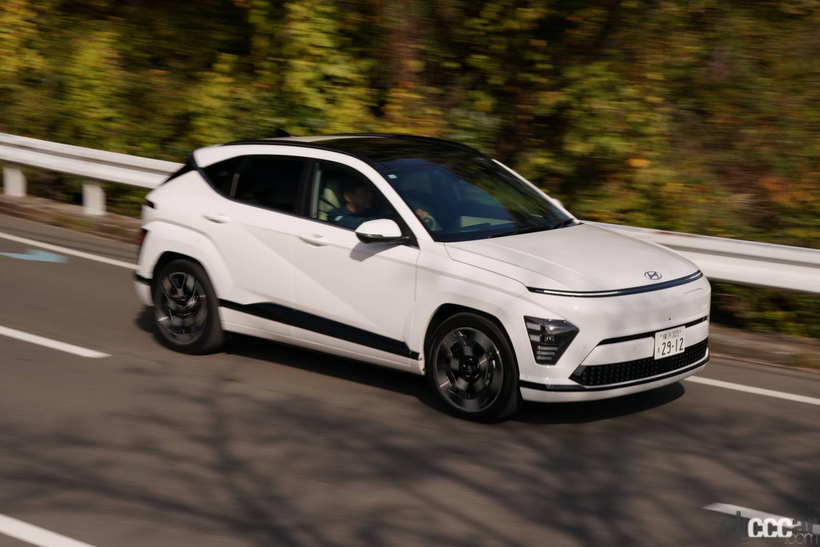 Hyundai_KONA-20231109-100021 (2) 画像｜ヒョンデ「コナ」、価格、補助金含め、偏見なしに乗れば満足度は高いBEVです | clicccar.com