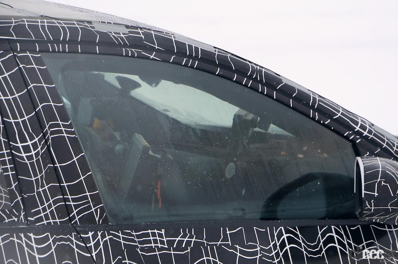 BMW「iX3」後継モデル内部を激写！ ARグラフィック「BMWパノラミック・ビジョン」初採用へ | clicccar.com