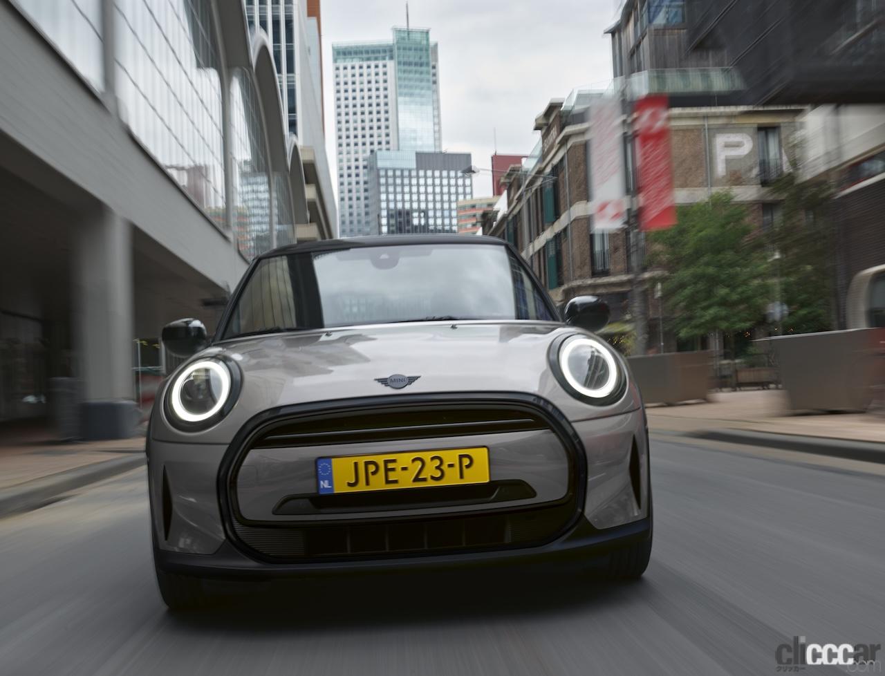 日本専用の特別仕様車「MINI Camden Edition」をMINI 3ドア・5ドアモデルに設定 | clicccar.com