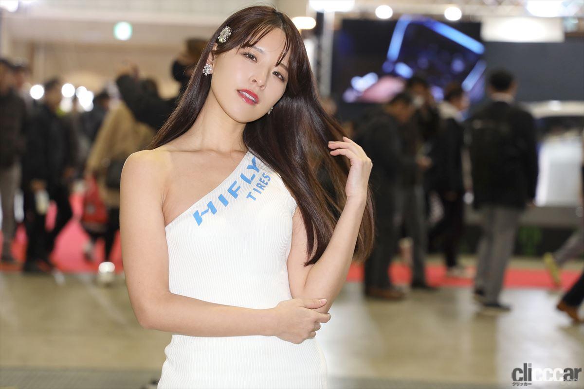 autoway_046 画像｜「宇佐美なお」さんら13名のAUTOWAYコンパニオンが懐かしのボディコンで各ブランドをアピール！【東京オートサロン2024】 | clicccar.com