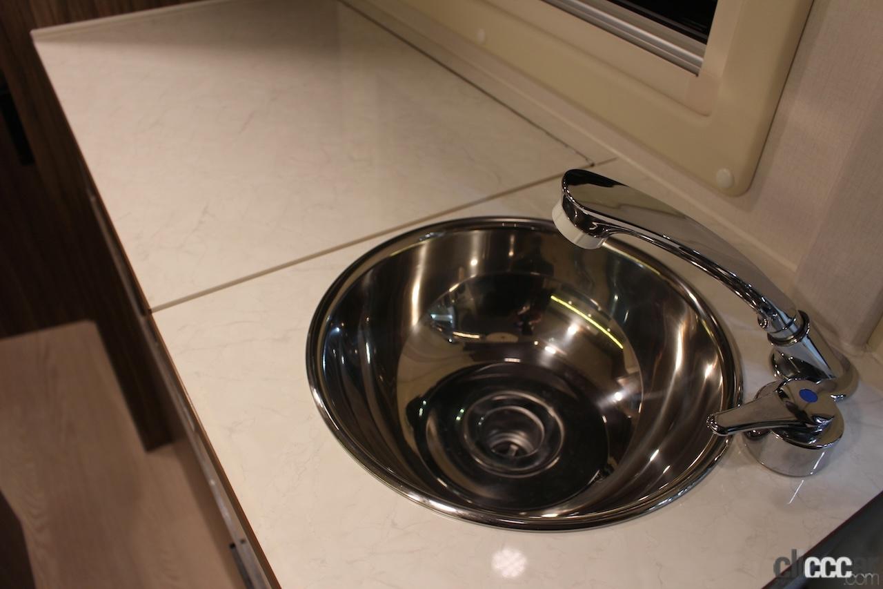 ASTRARE CC1_20240228_7 画像｜日産キャラバン・ベースのキャブコン「アストラーレCC1」は楽しくて美しい！【ジャパン ...