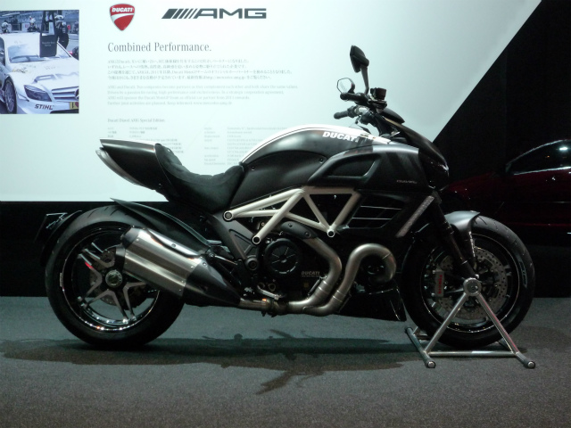 AMG 01 画像｜ドゥカティ×AMGのコラボマシンを発見！【東京モーターショー】 | clicccar.com