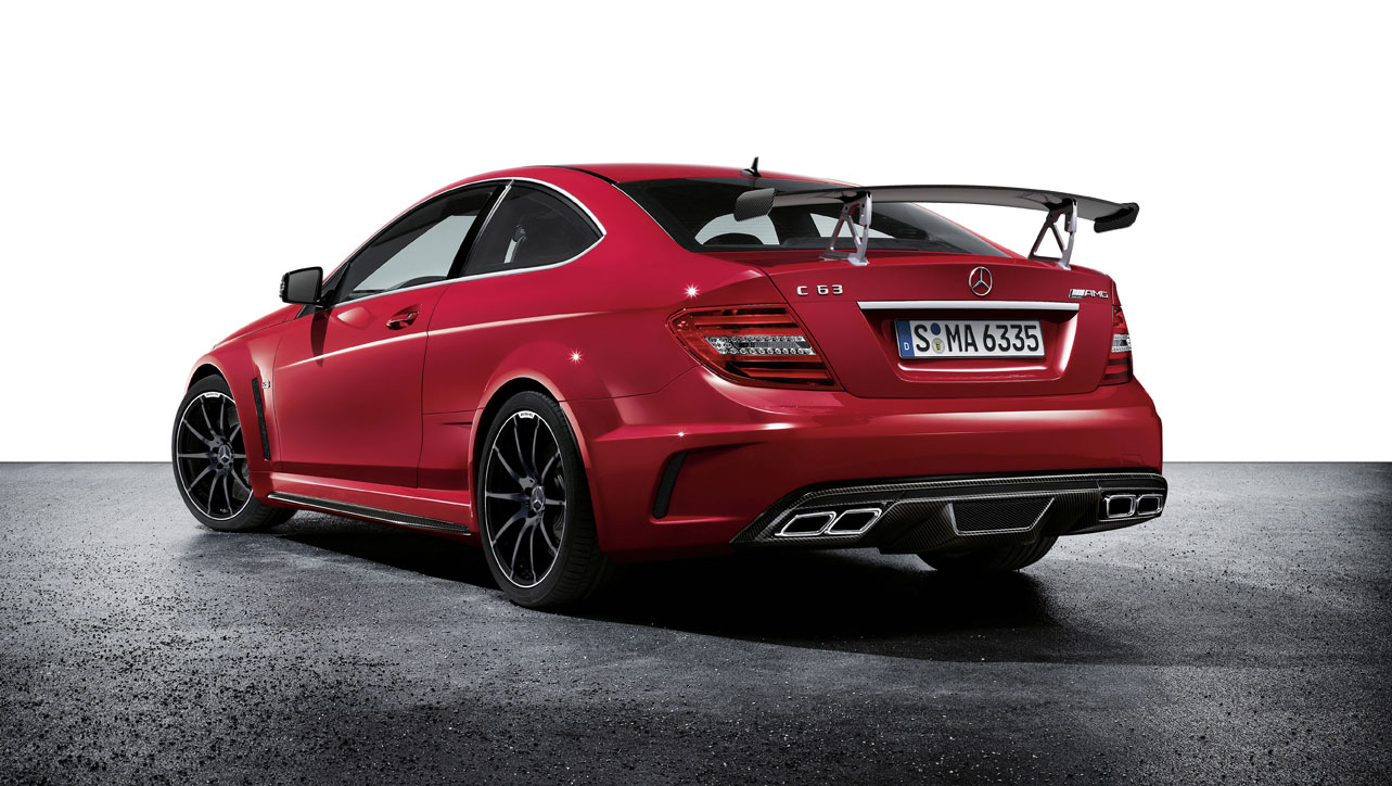 c63_rear 画像｜AMG純正チューニングカーが2012年1月に登場！ | clicccar.com
