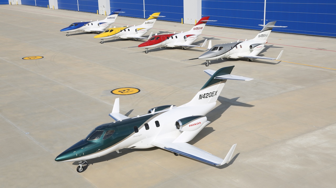 本田宗一郎氏の夢が間もなく現実に！新色を施したHondajetの量産1号機を初公開 | clicccar.com(クリッカー)
