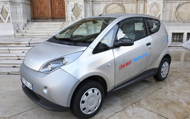 ルノーがボロレの小型EV「ブルーカー」を生産開始! - ライブドアニュース