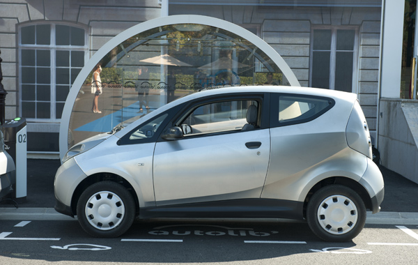 ルノーがボロレの小型EV「ブルーカー」を生産開始! - ライブドアニュース